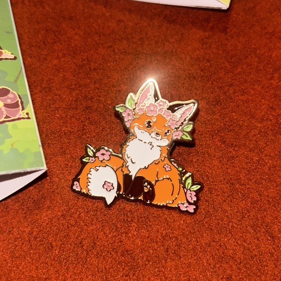 Hot Topic | Accessories | Naomi Lord 2 Pin Bundle Fox And Raccoon Blind ...